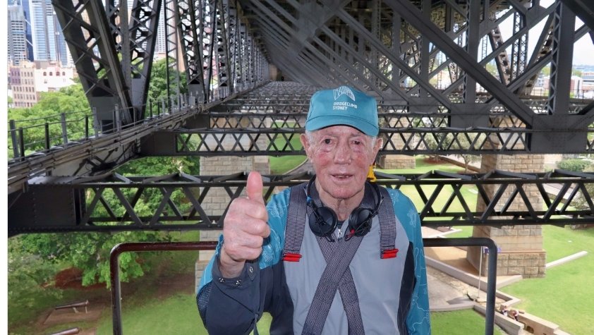 Australian life in the ‘60s; painting the Sydney Harbour Bridge ...